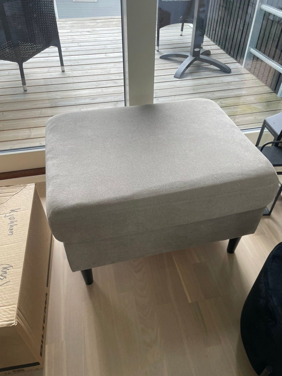 Beige puff | FINN-torget