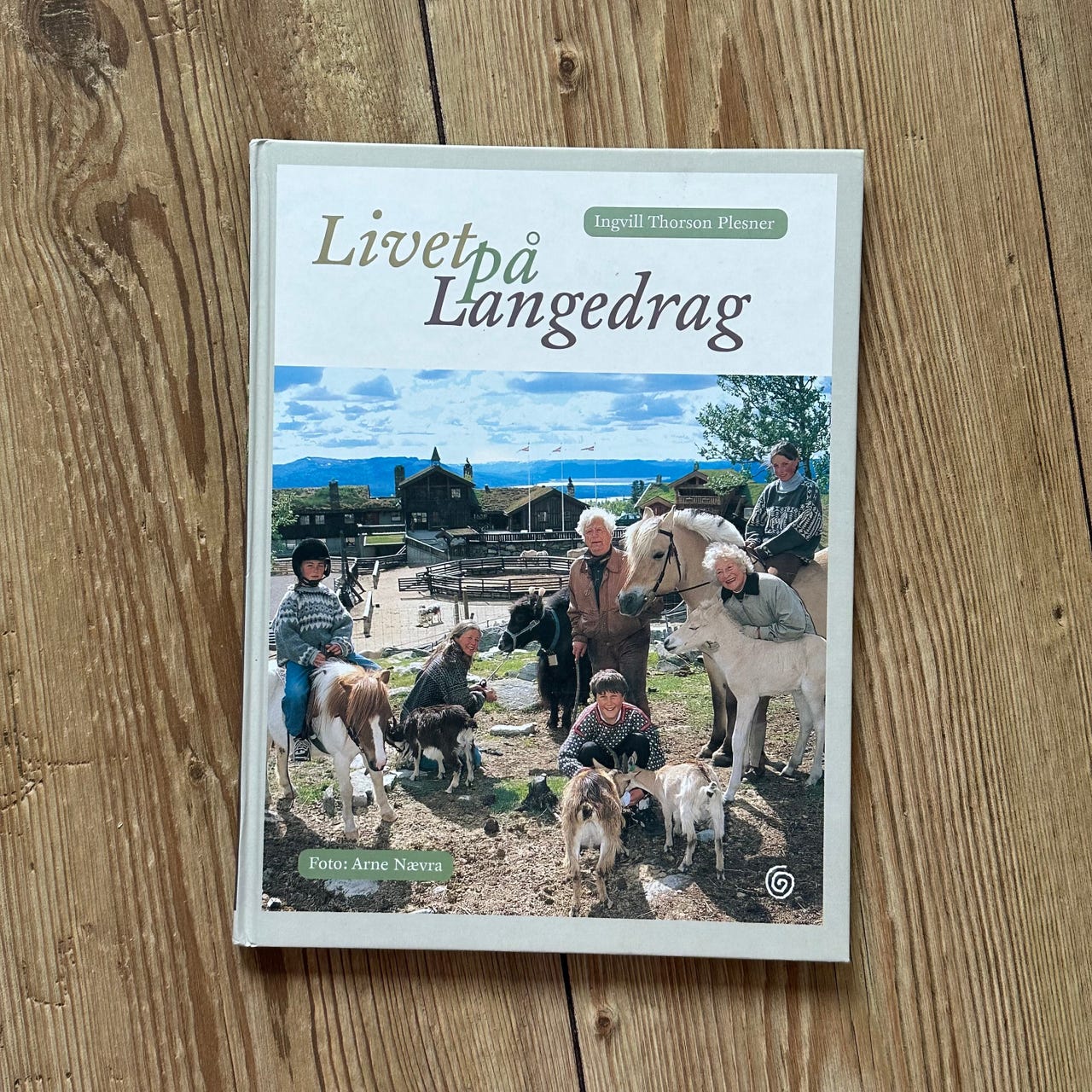 Livet på Langedrag (Boken fra 2001) | FINN-torget