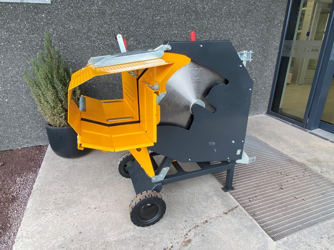 Til salgs: Uniforest Kappsag PTO - 2024 | FINN.no