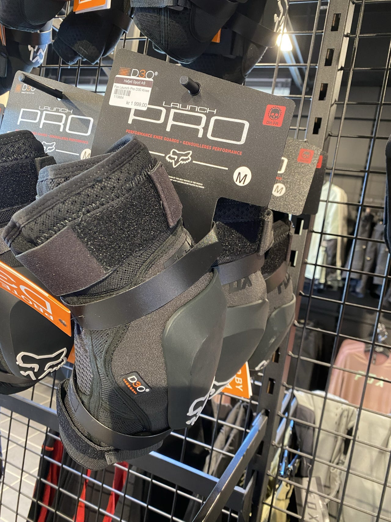 Fox Launch Pro D30 Kne og Albue beskyttelse | FINN-torget