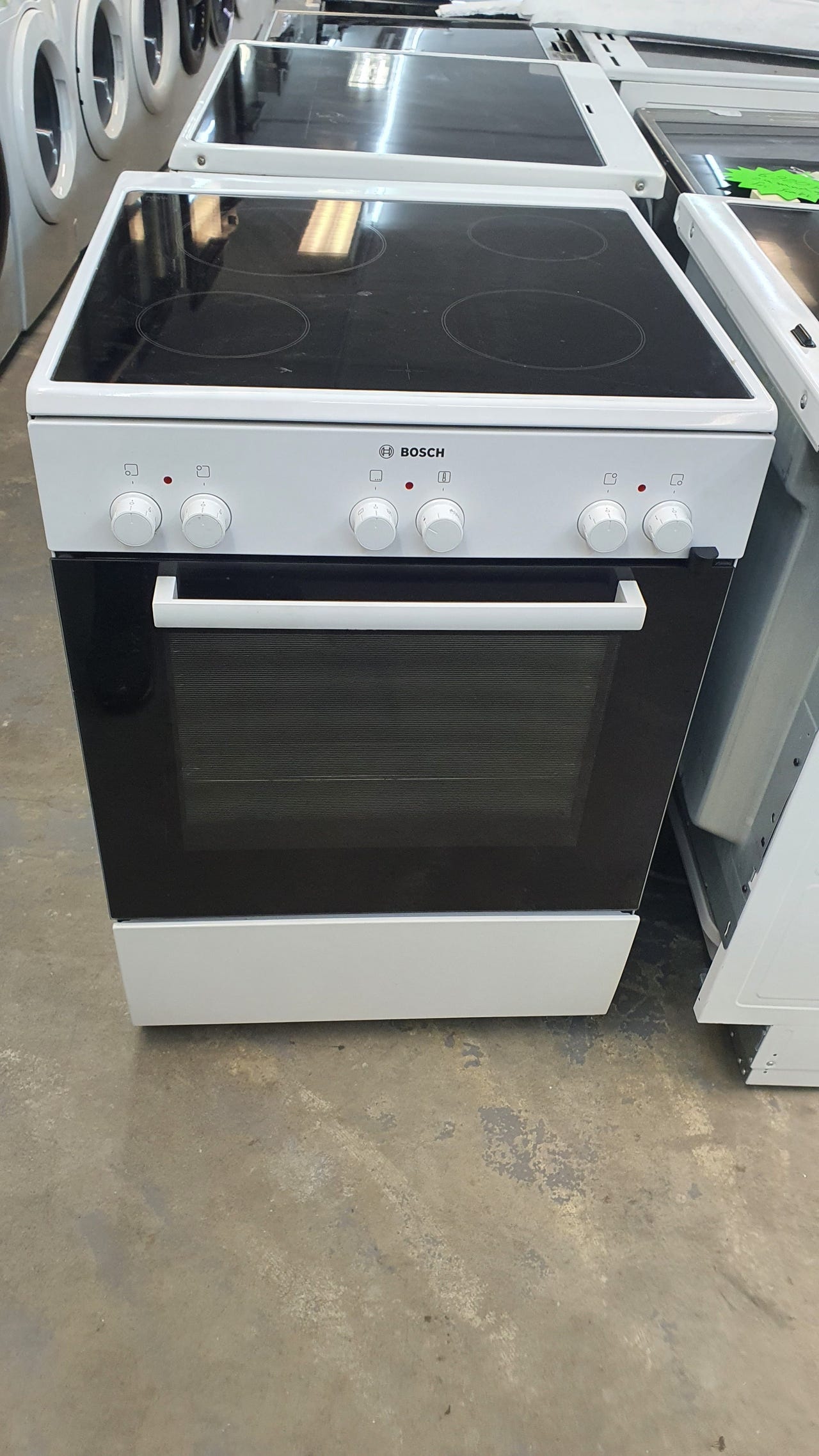 Bosch komfyr keramisk topp | FINN-torget