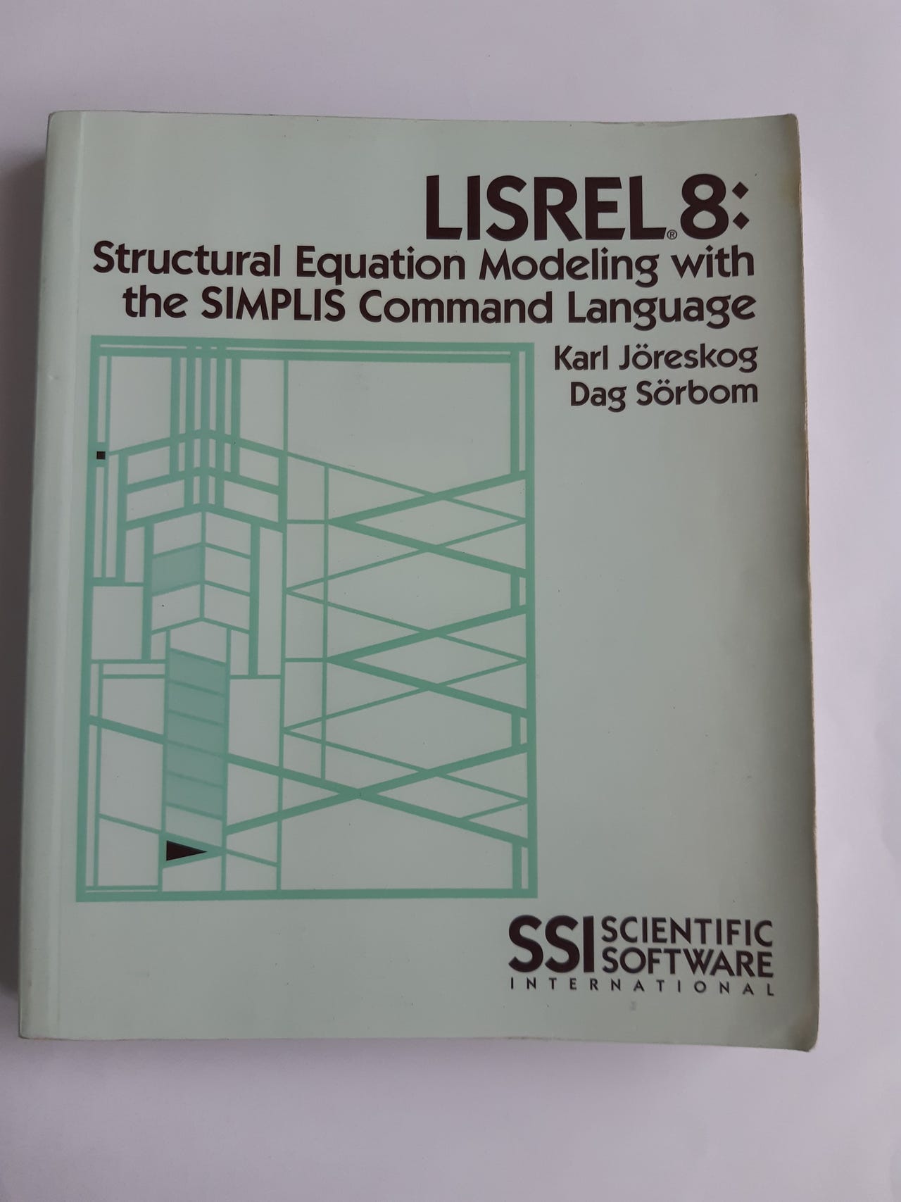 LISREL 8: Structural Equation Modeling with the SIMPLIS Command Language | FINN-torget