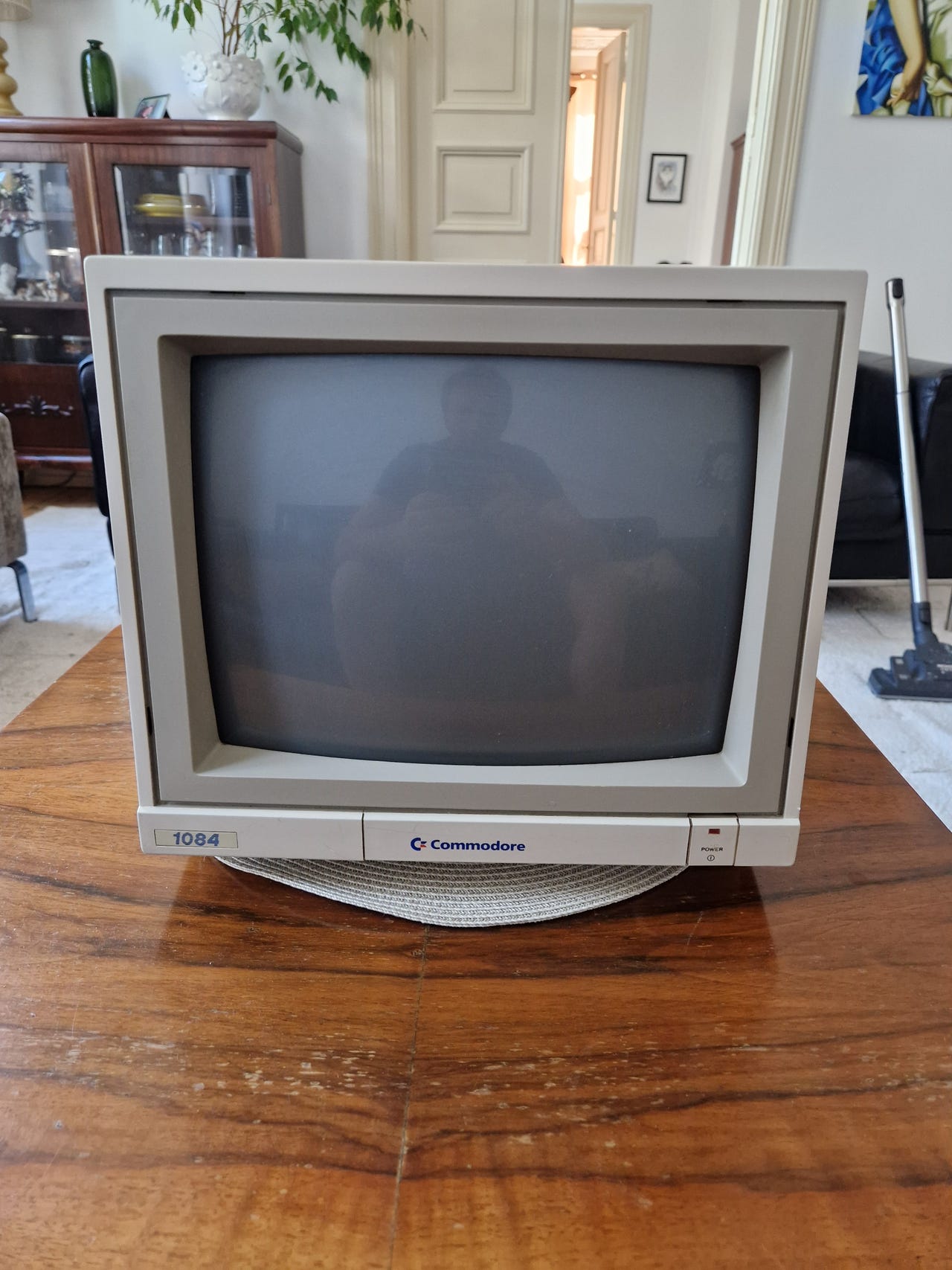 Commodore 1084 skjerm | FINN-torget