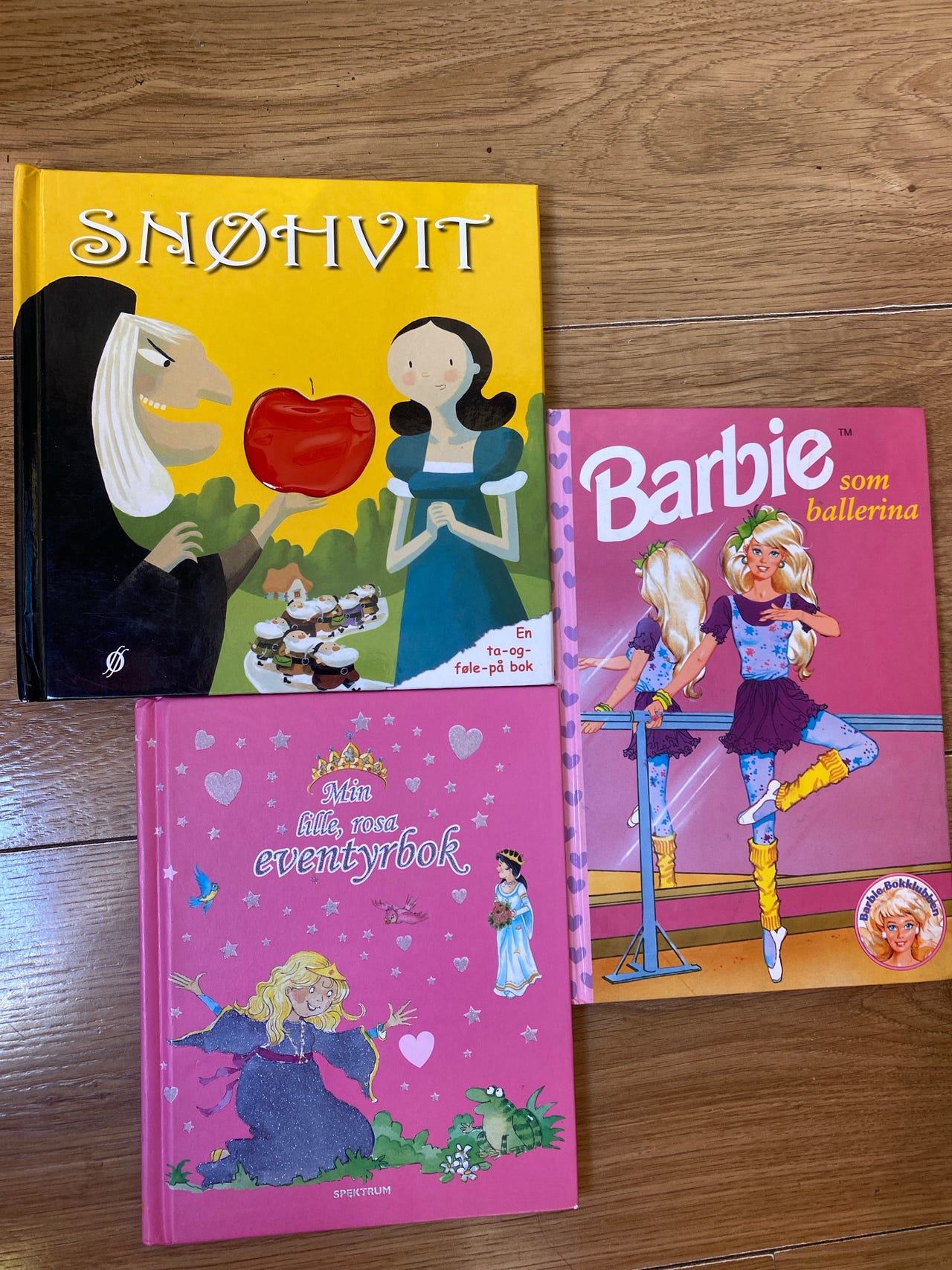 3 stk gode bøker til jenter. SNØHVIT. BARBIE. Min lille ROSA EVENTYRBOK ...