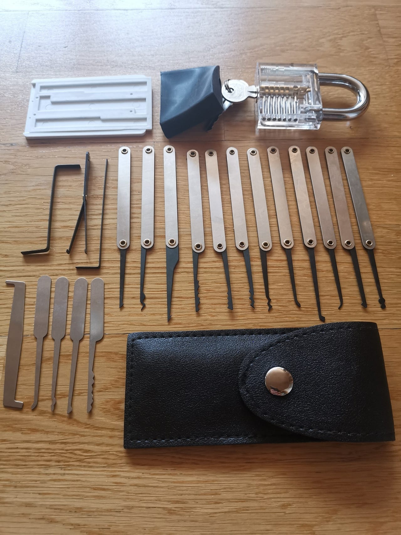 Dirkesett 22 deler med stor Gjennomsiktig øvelseslås | FINN-torget