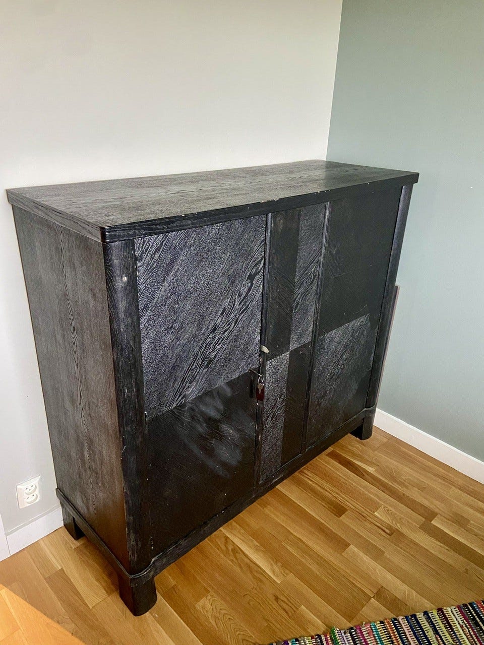 Stor sort kommode | FINN-torget