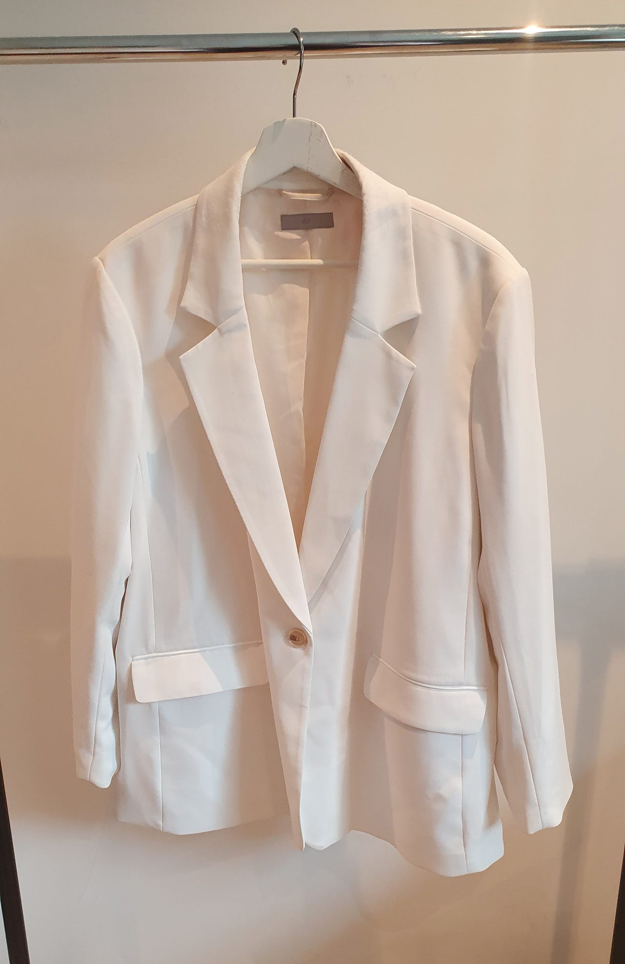 Hvit blazer (H&M) | FINN torget
