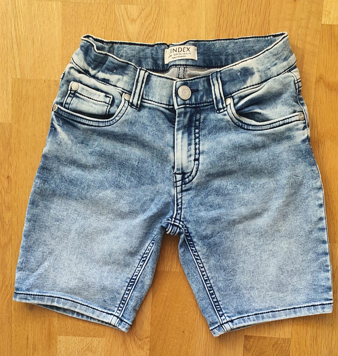 Jeans shorts fra LINDEX Str.122 (6-7år) | FINN torget