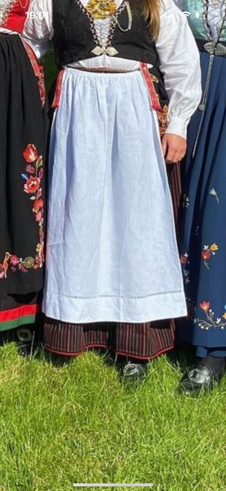 Lin forkle til vest-agder bunad, nytt i 2022 | FINN-torget