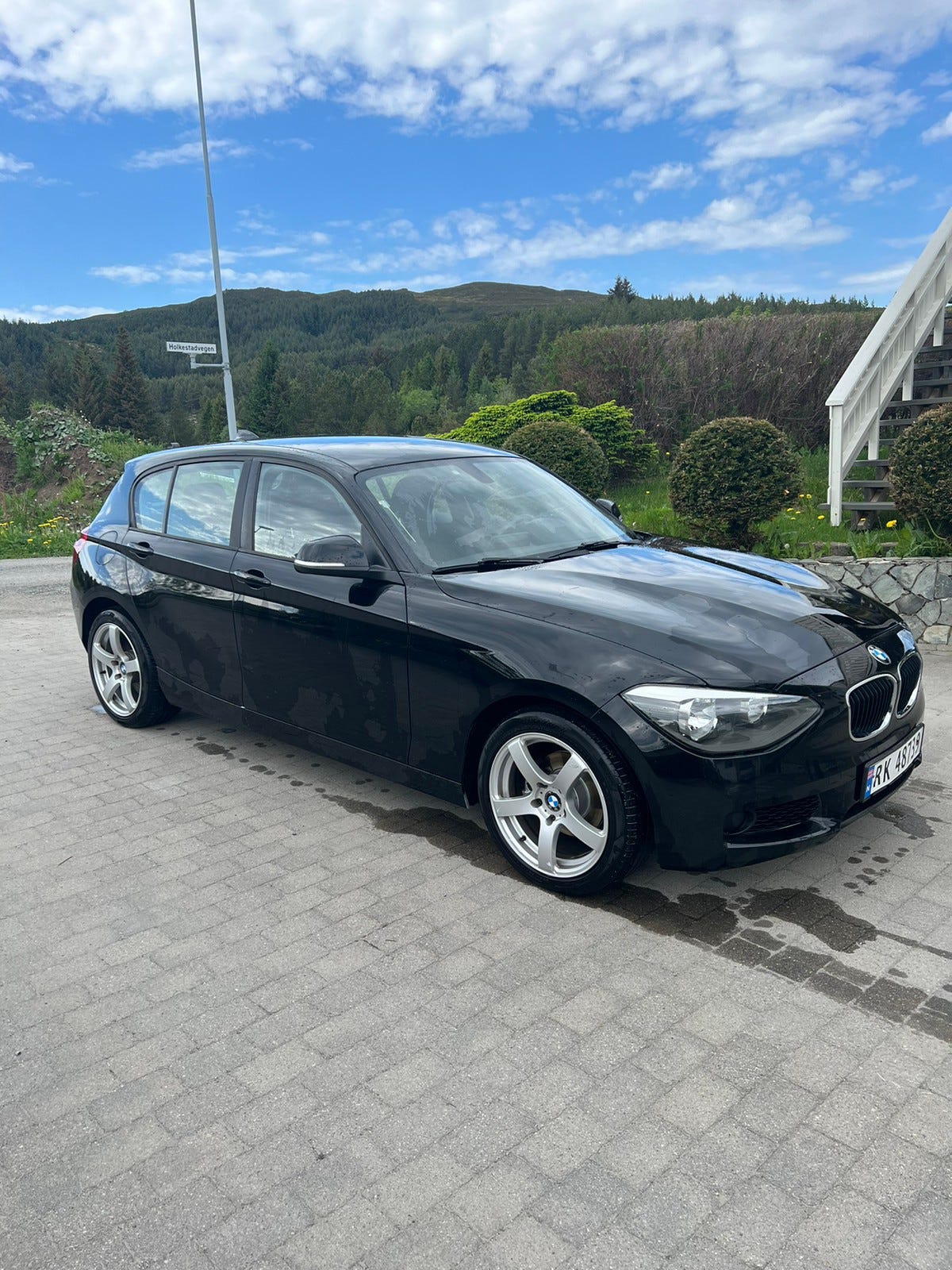 Bruktbil til salgs: BMW 1-serie - 2011 - Svart - 136 hk - Kombi 5-dørs | FINN.no