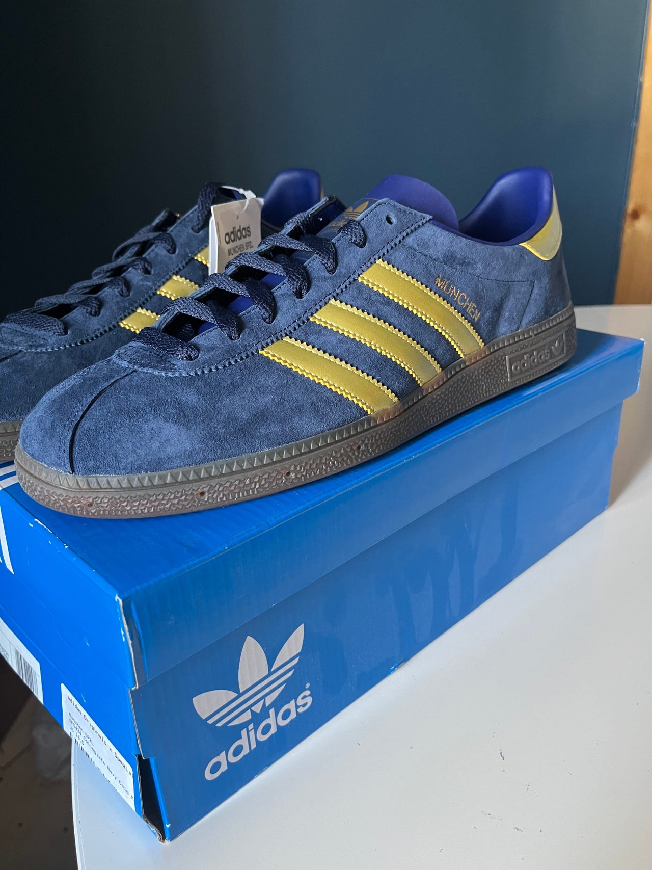 Adidas Munchen Navy / Gold Spzl Series 2015 Size UK10 | FINN-torget