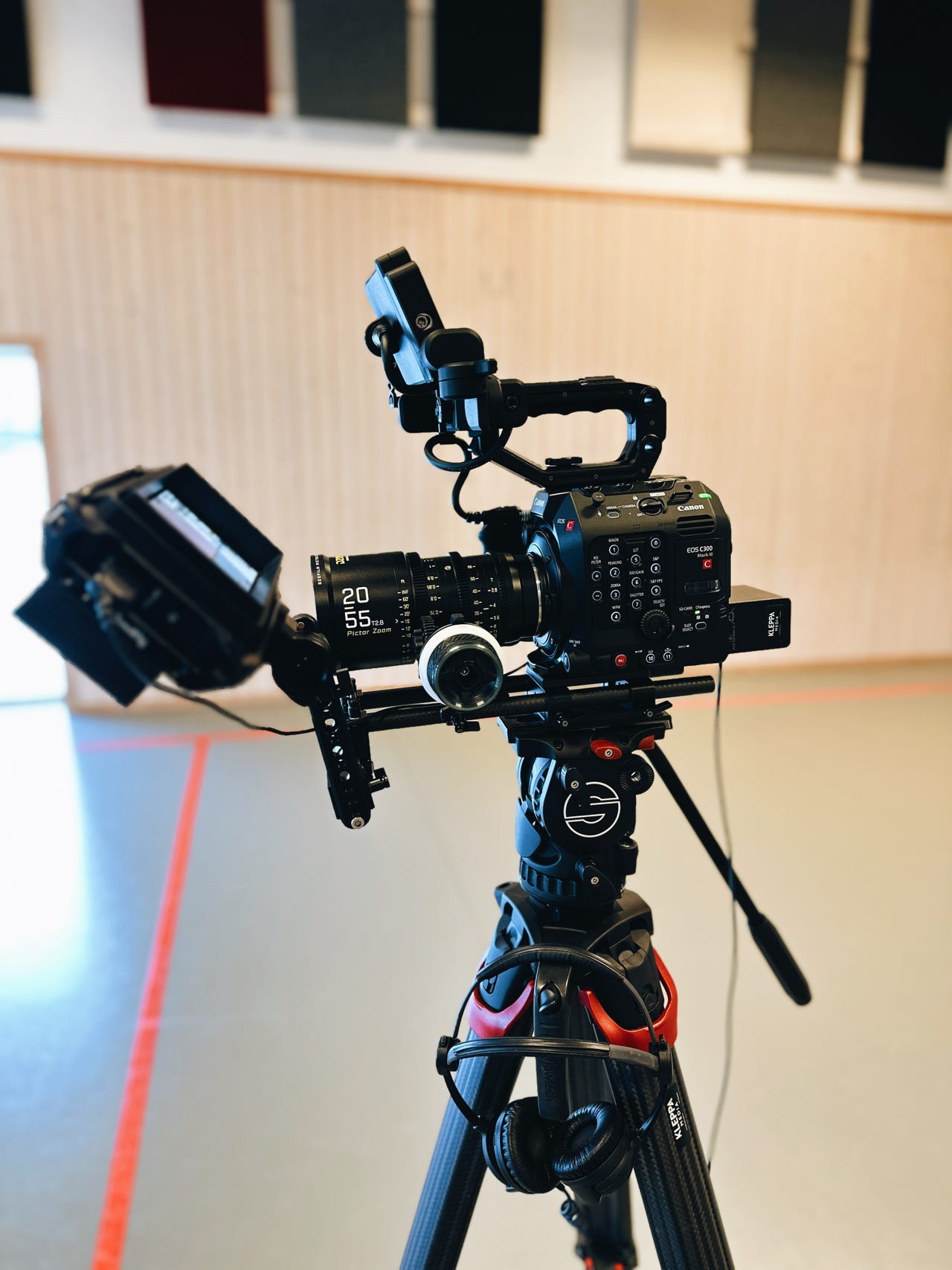 Canon C300 Mark III & DZOFilm Pictor Zoom 20-55/50-125 T2.8 (Leasing ...
