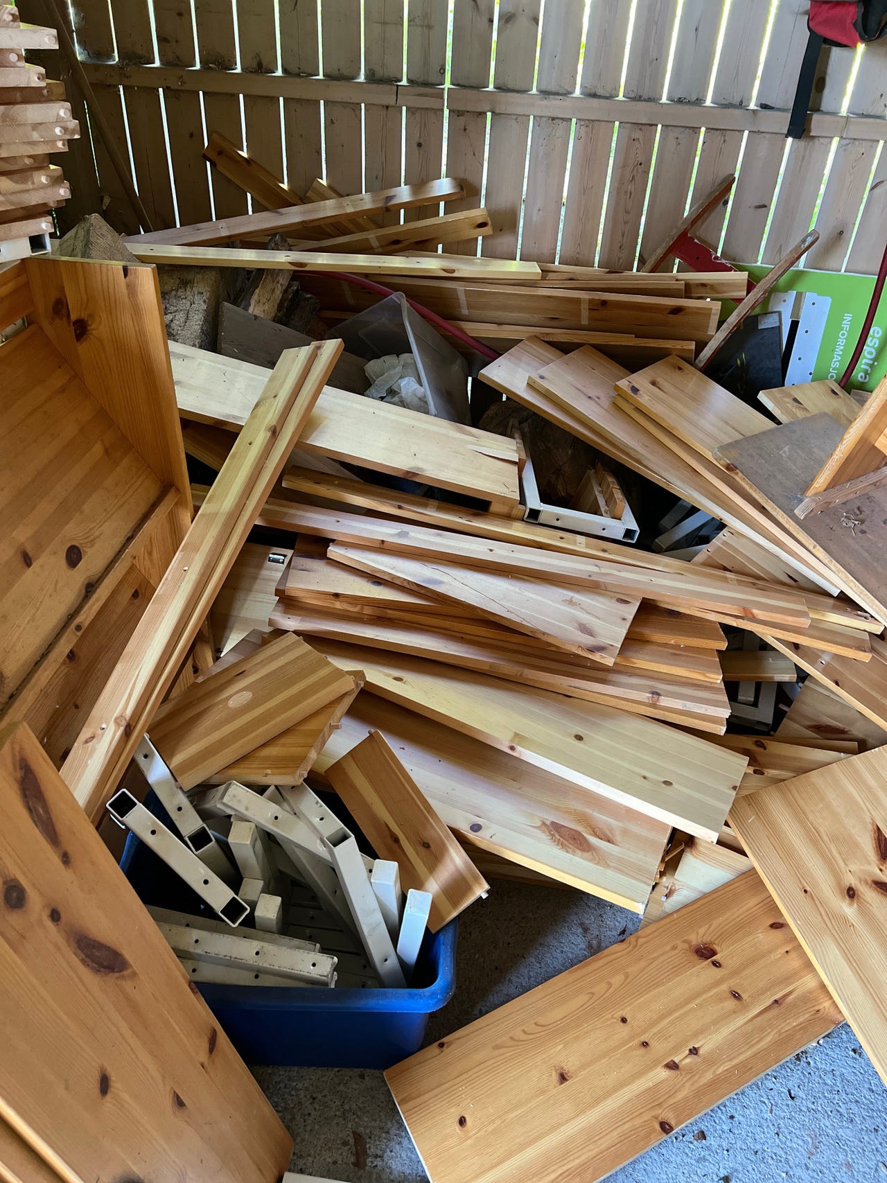 Lakkert furu plank | FINN torget