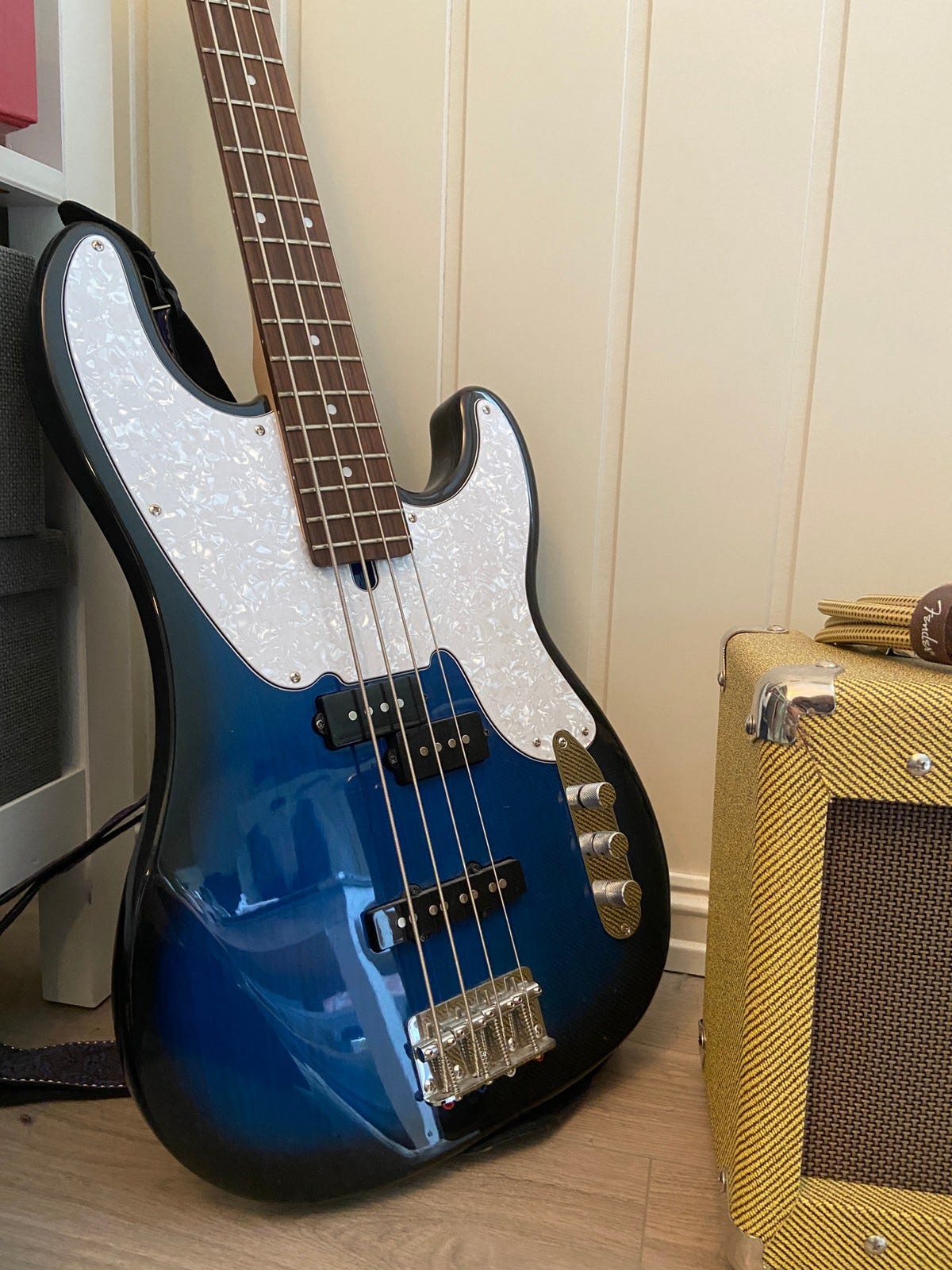 Bacchus PJ bass | FINN-torget