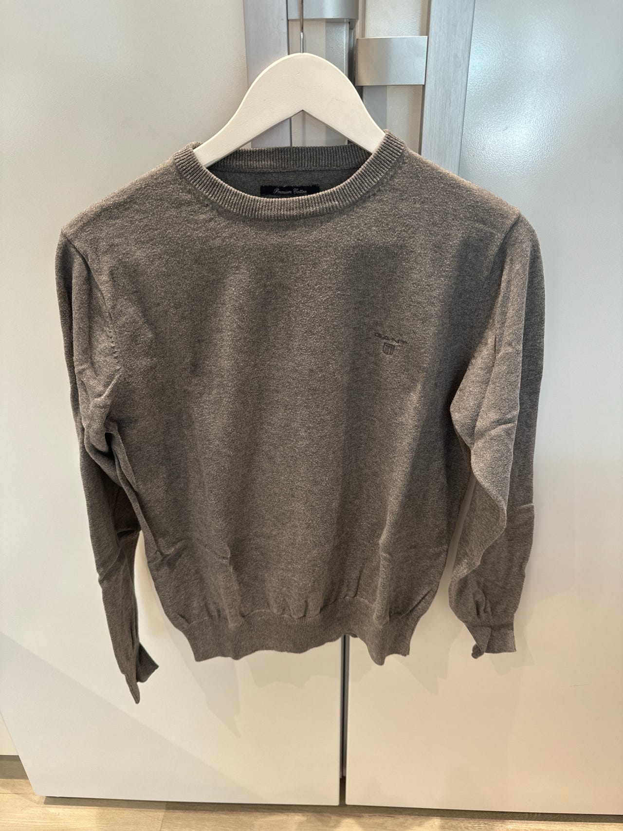 Gant genser med rund hals 100% premium cotton i grå str S | FINN torget