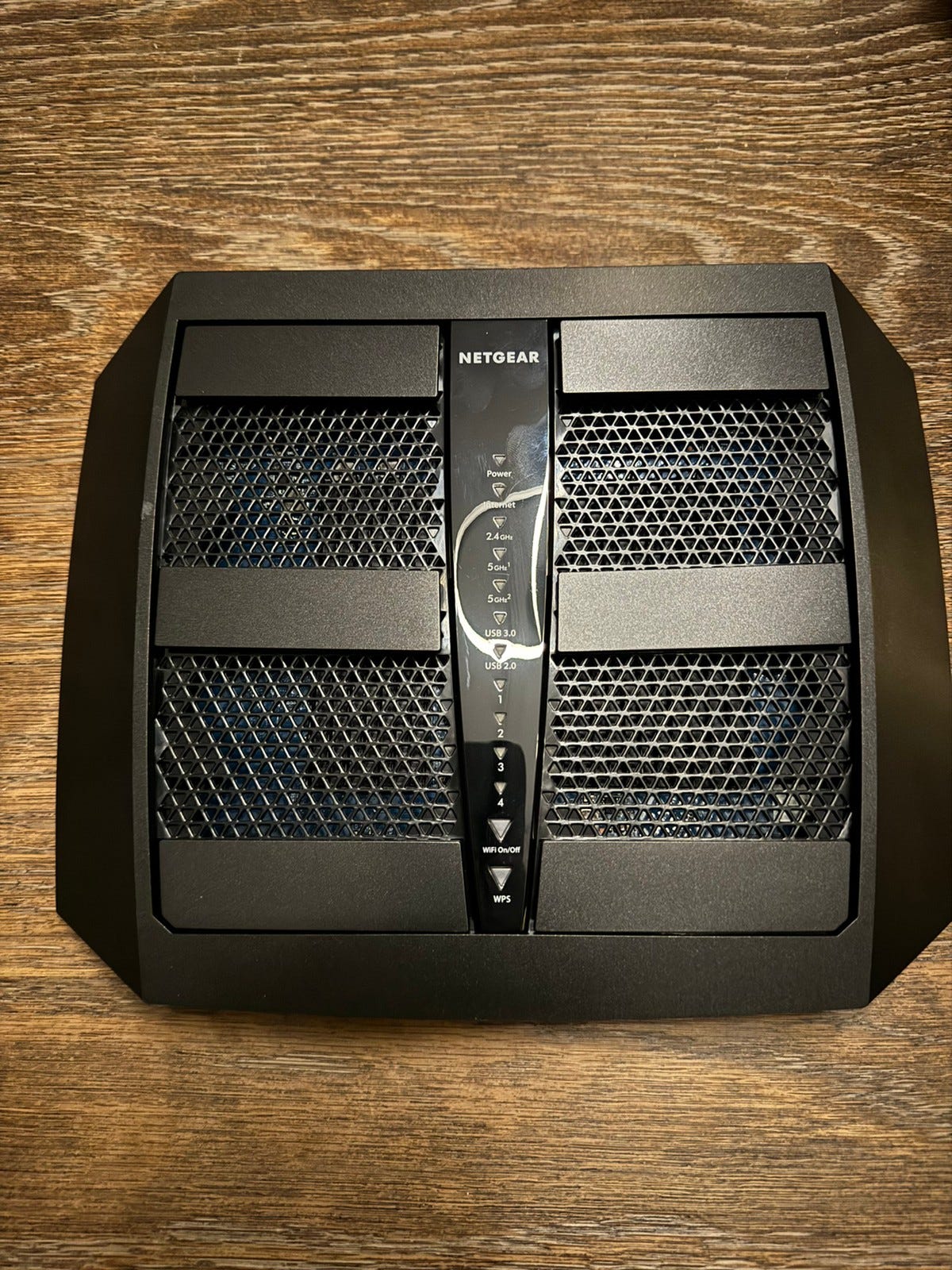 Nextgear Nighthawk X6 R8000, Tri-Band AC3200 WiFi Router | FINN-torget