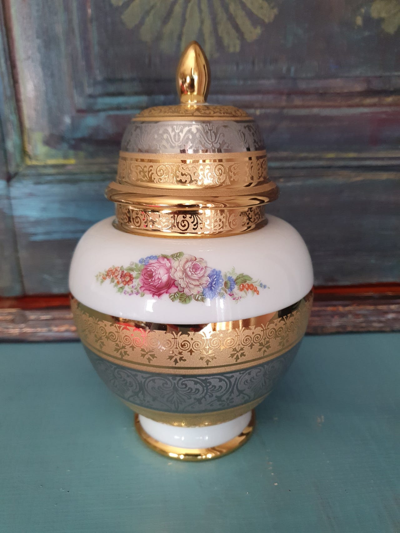 Bohemia Sneroll Porselen krukke | FINN torget