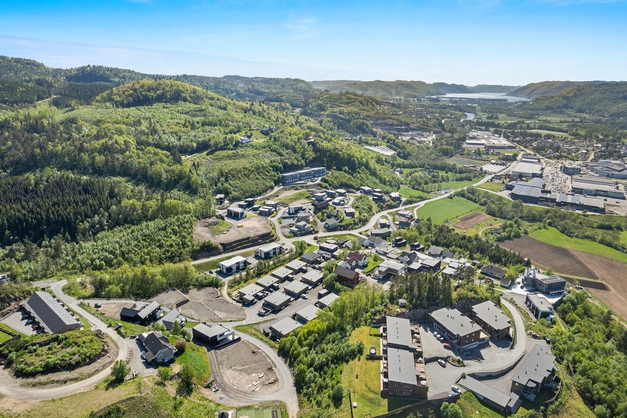 LYNGDAL/HAGEKLEIVA - Meget sentralt beliggende og solrike utsiktstomter ...