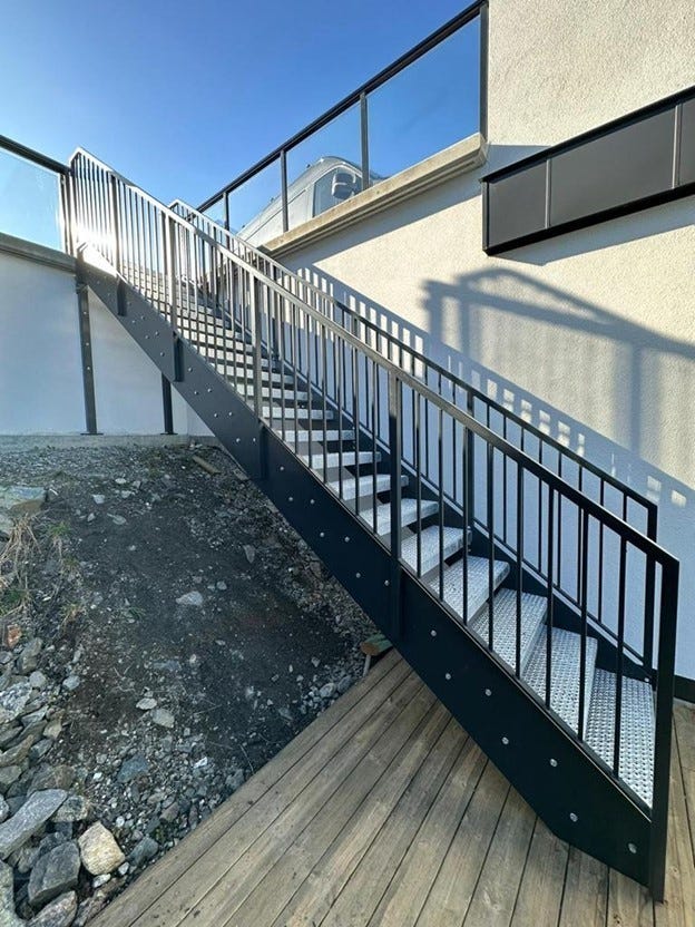 Ståltrapper og rekkverk. Ute trapp | FINN-torget
