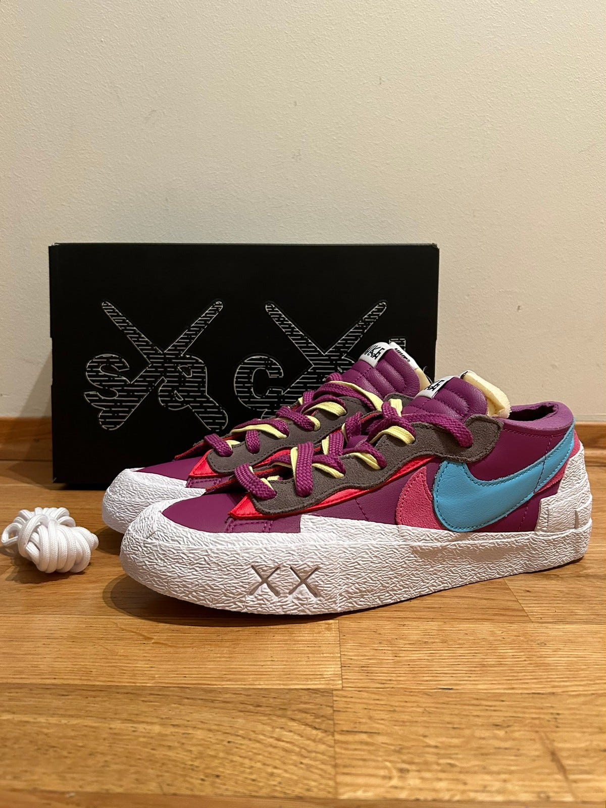 Nike Blazer Low Sacai Kaws | FINN-torget