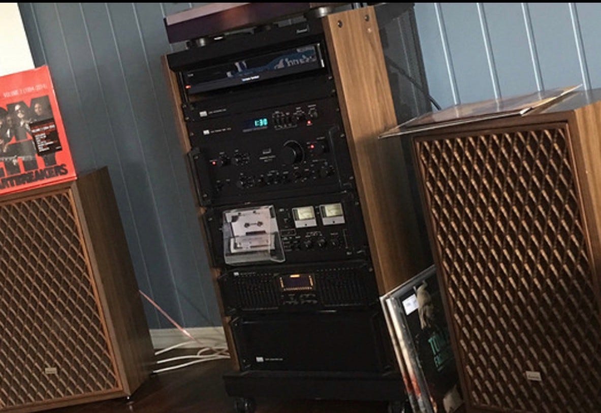 Sansui AU-717 i komplett rack | FINN torget