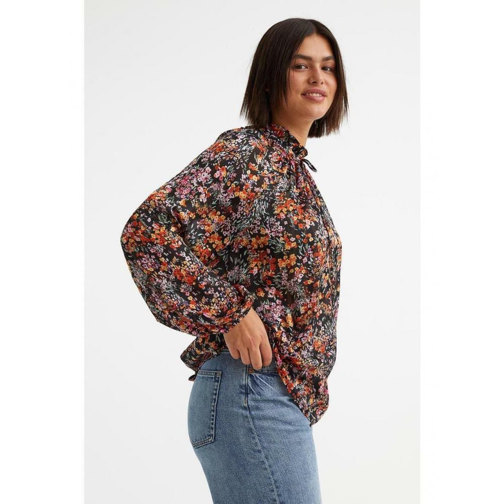 Blomstrete bluse | Som ny | FINN torget