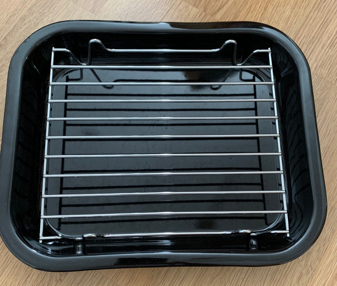 Ovnsform med rist til caravan-stekeovn | FINN torget