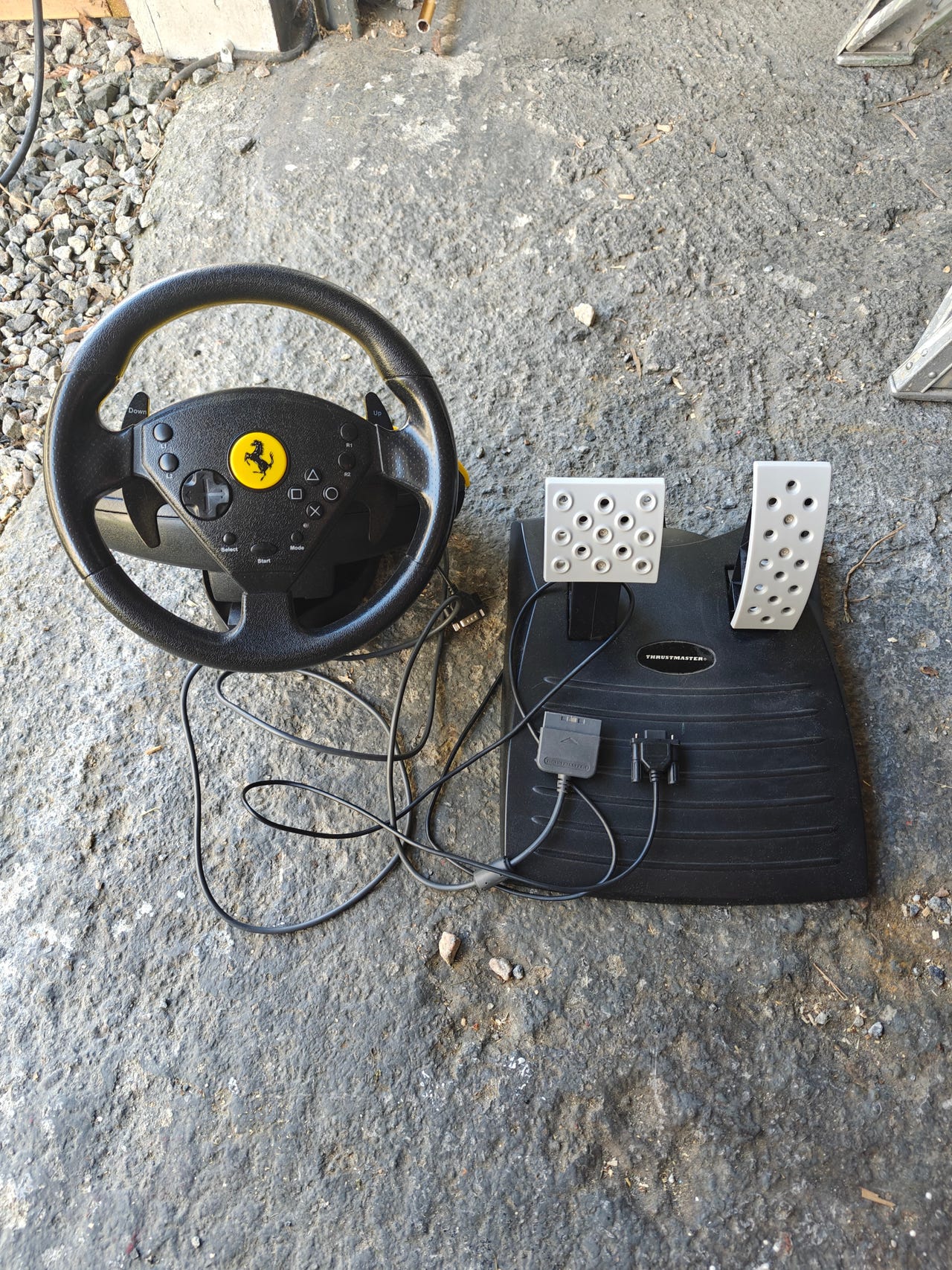 Thrustmaster Ferrari | FINN-torget