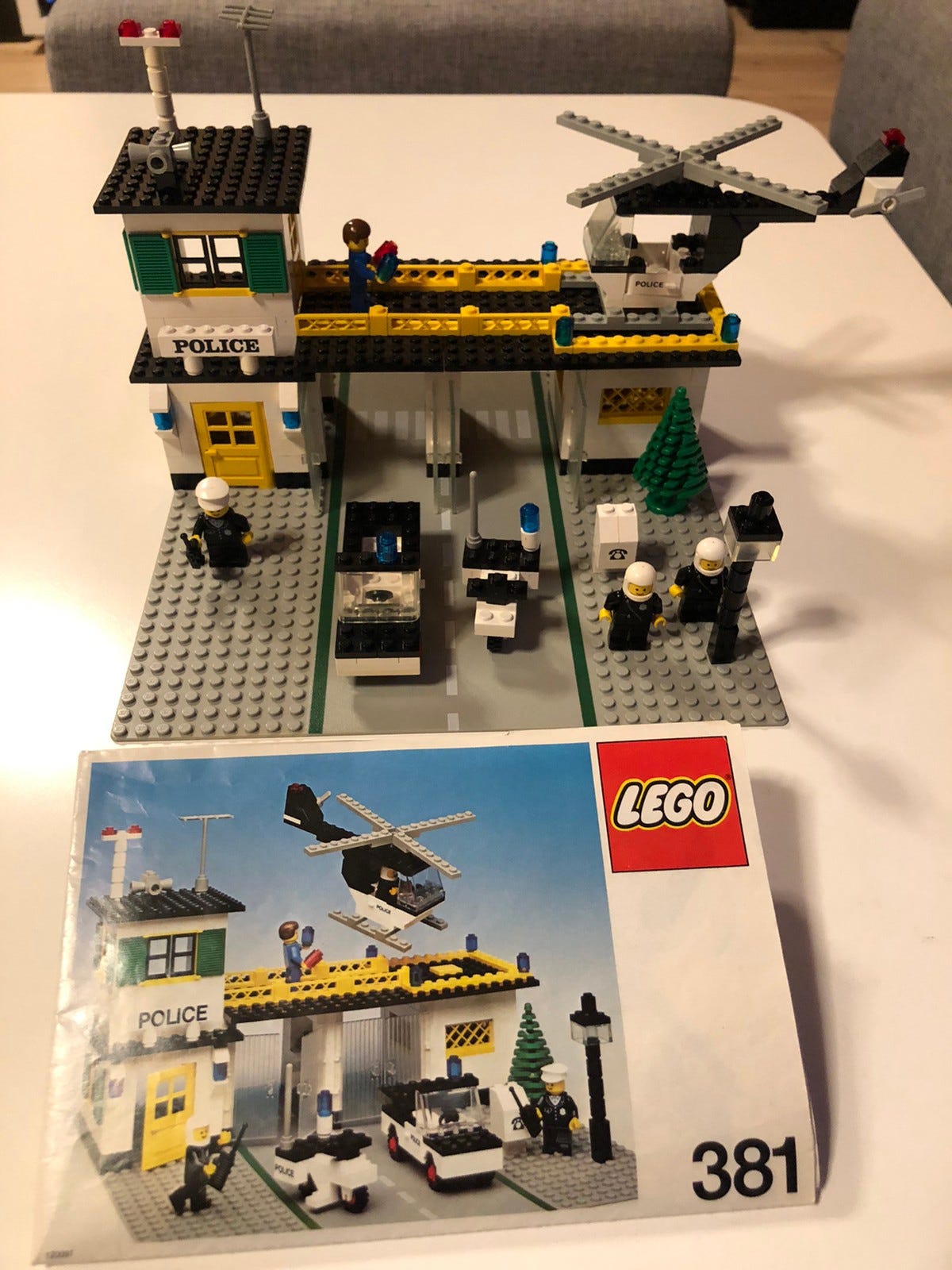 Lego politistasjon 381 | FINN torget