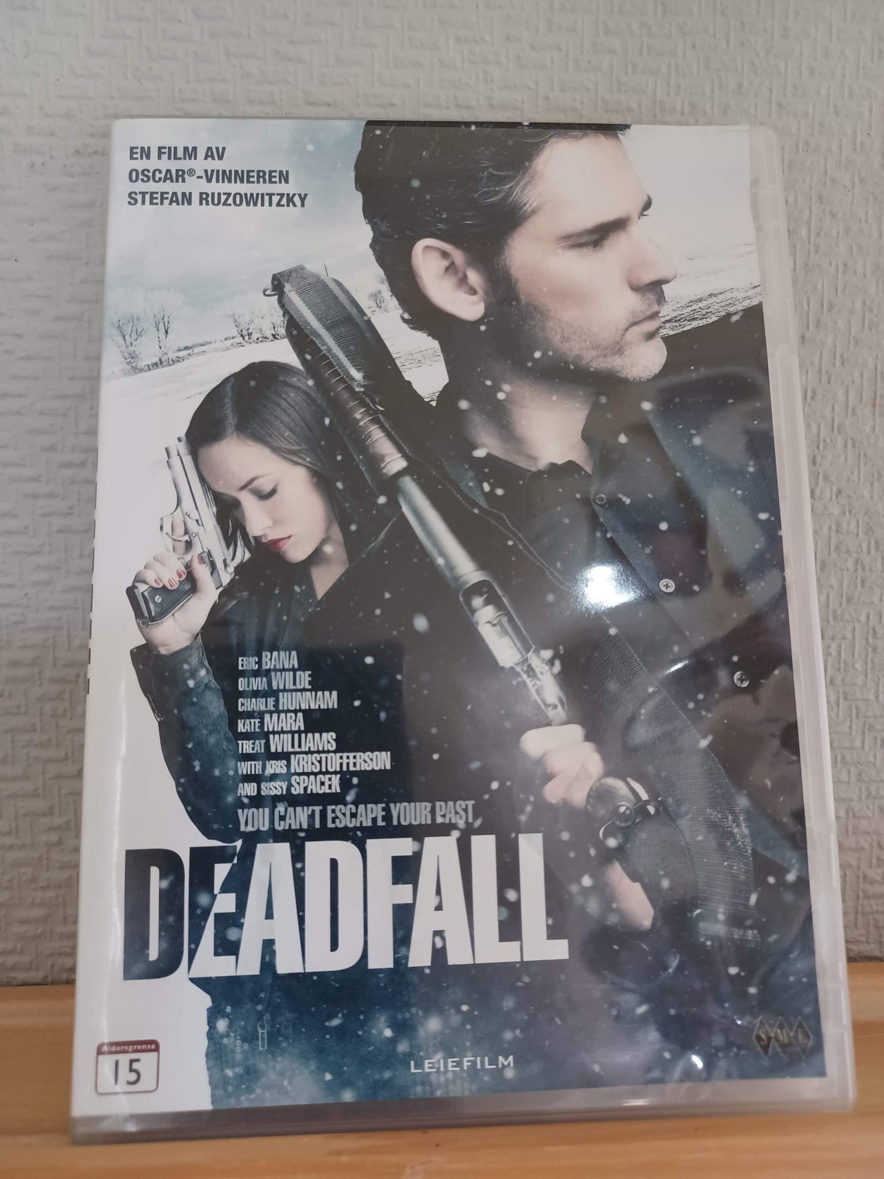Deadfall - Krim / Drama / Thriller (DVD) – 3 filmer for 2 | FINN-torget