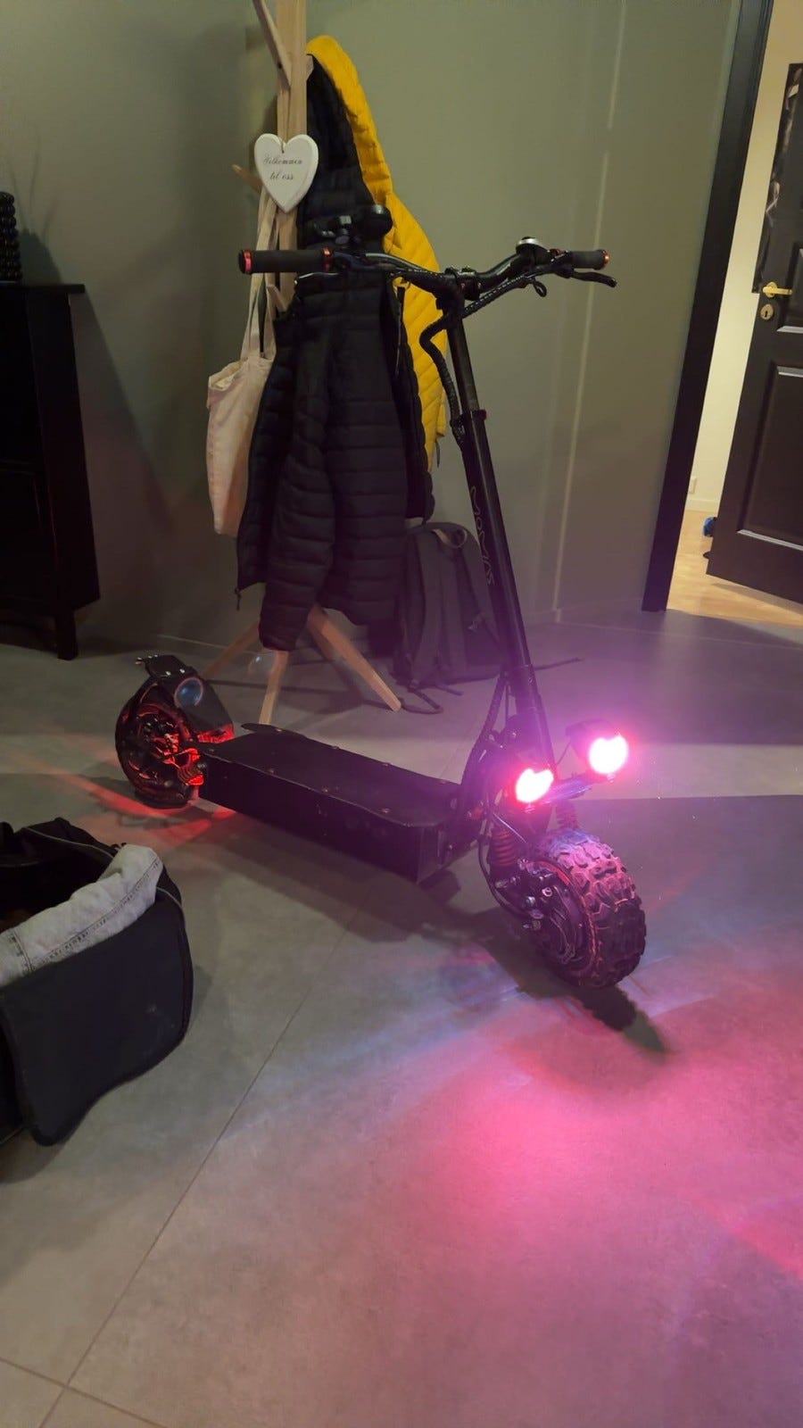 Elsparkesykkel MoMAs s4 extreme | FINN-torget