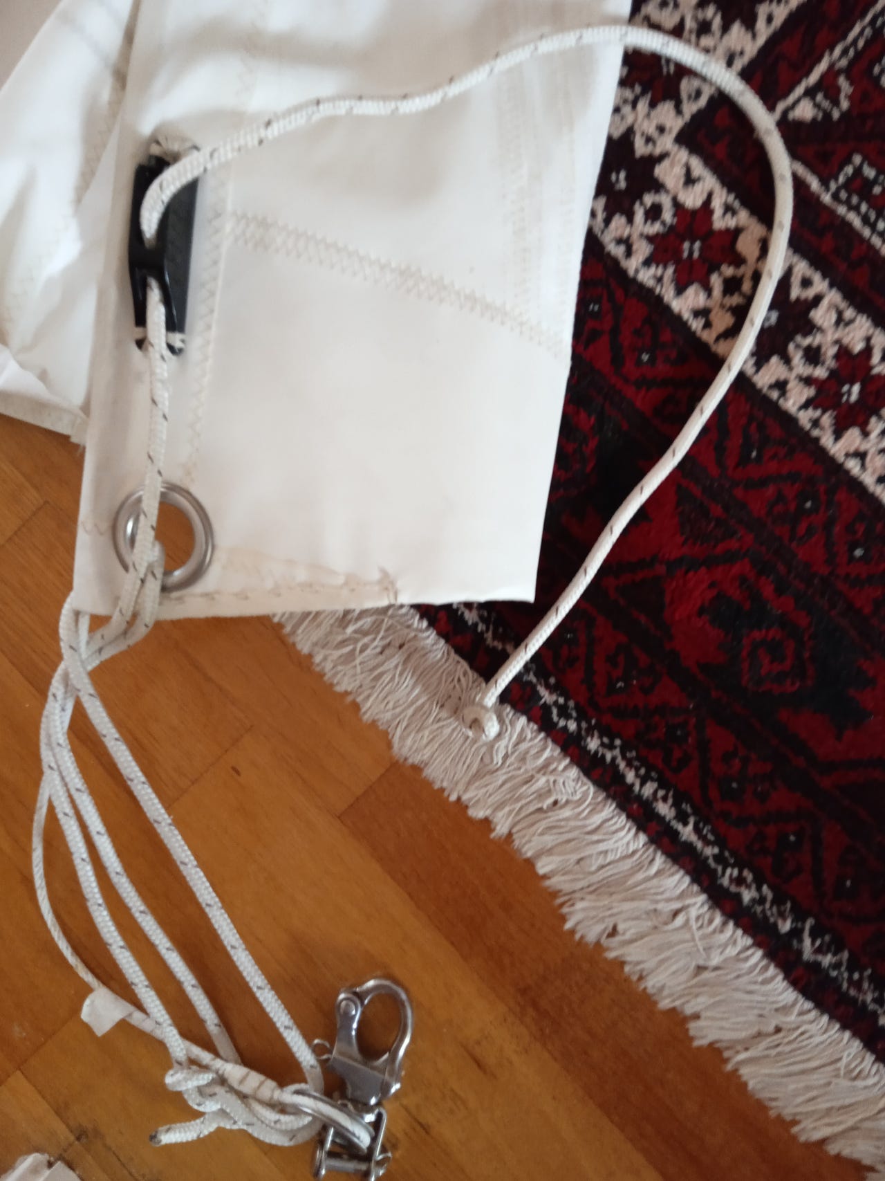 Dacron seil selges, merke HOOD, se mål og bilder | FINN-torget