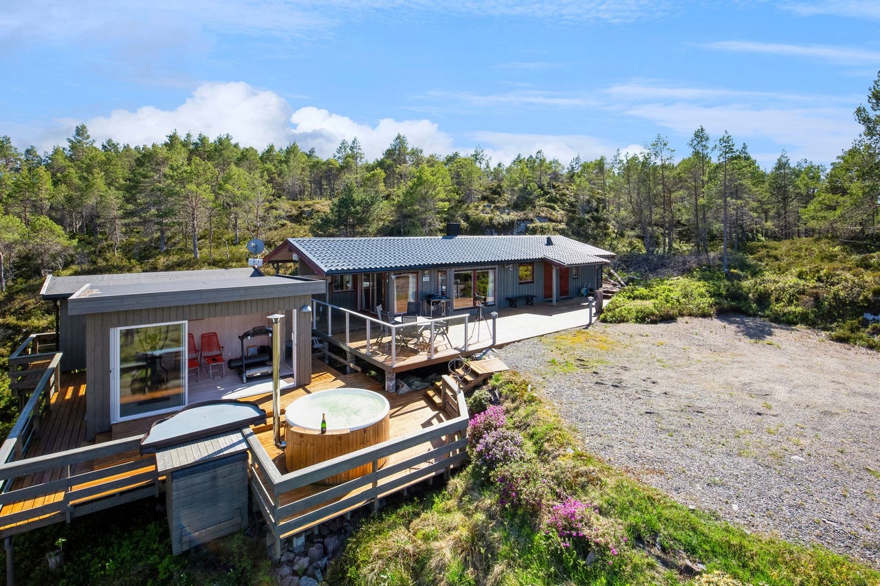 Visn. 18/4 Kl 14:00 (Påmeldingsvisning) - Fritidsbolig med nyere anneks ...