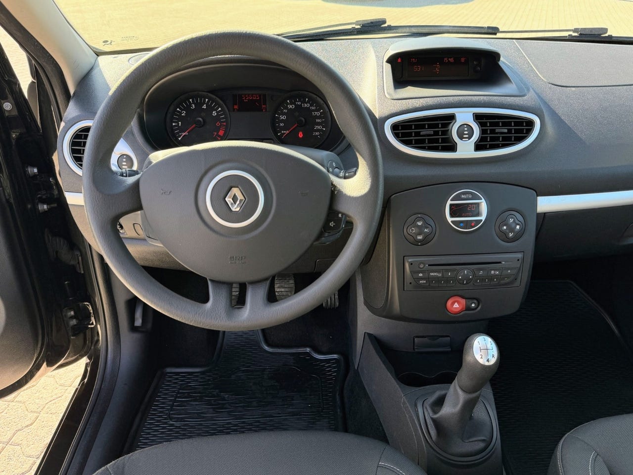 Bruktbil til salgs: Renault Clio - 2011 - Svart - 75 Hk - Kombi 5-dørs ...