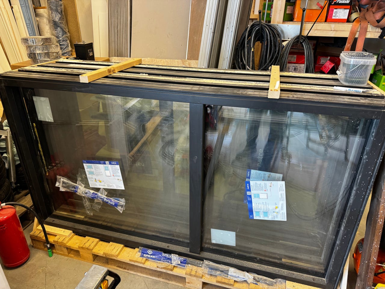 Vinduer (nye og brukte) sort / hvit, selges i diverse størrelser | FINN ...