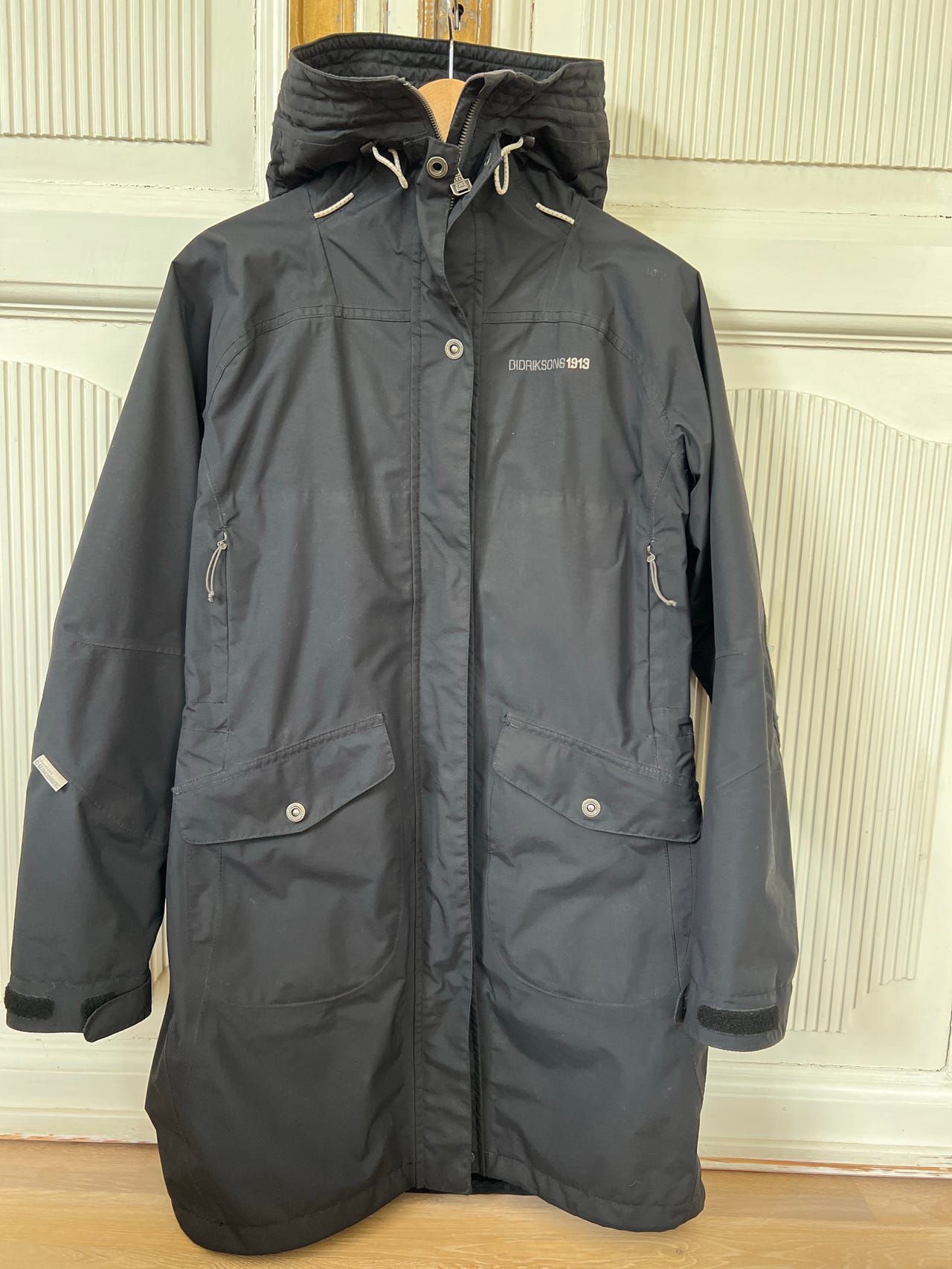 Svart Didrikson Thelma parkas Str. S | FINN-torget