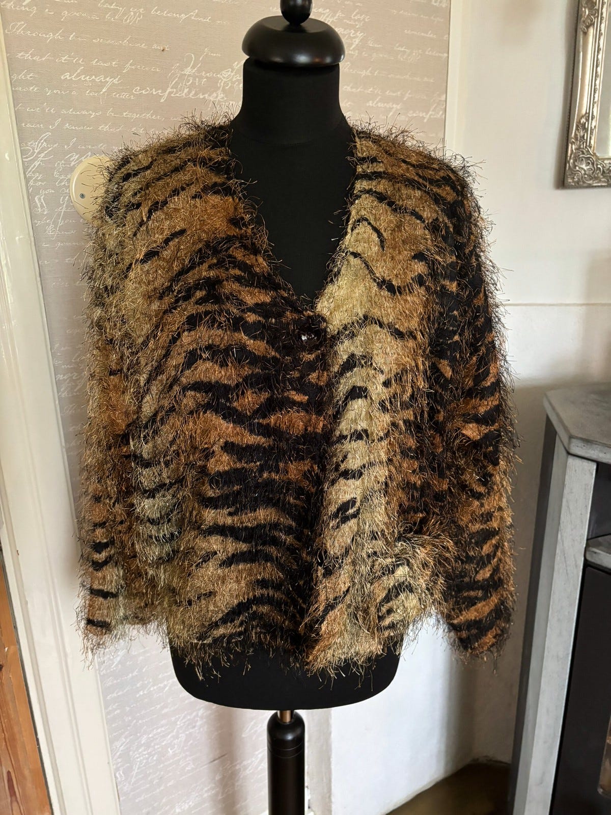 Selskaps-jakke / Dyre-print | FINN-torget