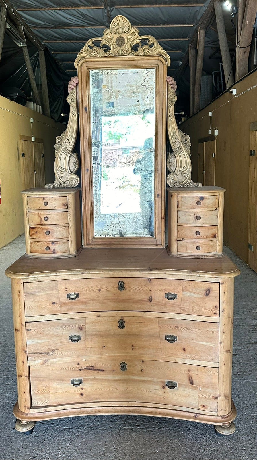Nydelig gammel kommode m/speil | FINN-torget