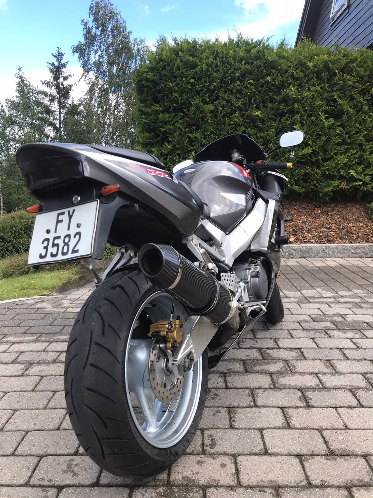 Til salgs: Honda FireBlade 929 RR - 2001 - 929 ccm - Sport | FINN.no