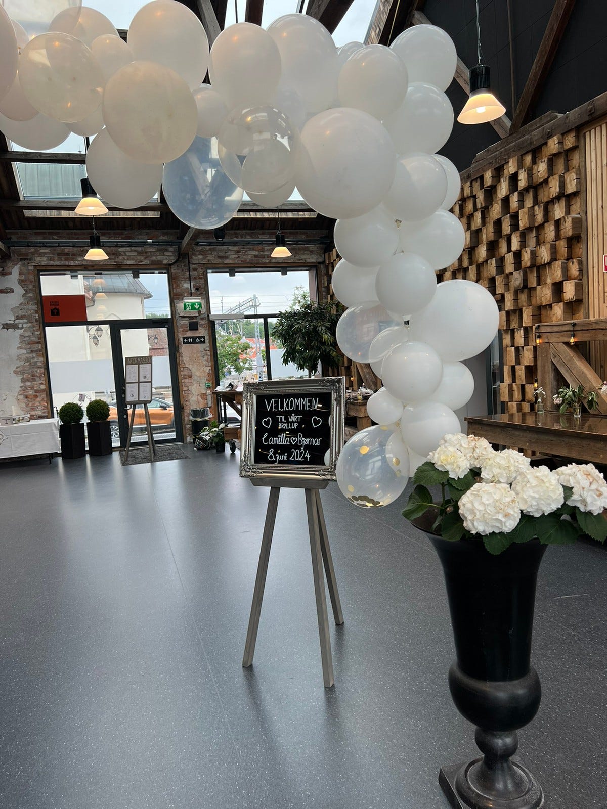 Staffelier og pynt til bryllup/fest til leie | FINN-torget