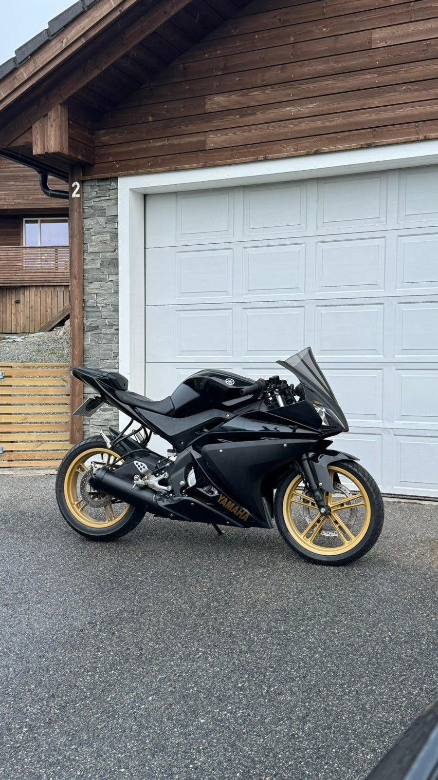Til salgs: Yamaha Yzf r125 - 2010 - 124 ccm - Lett MC | FINN.no