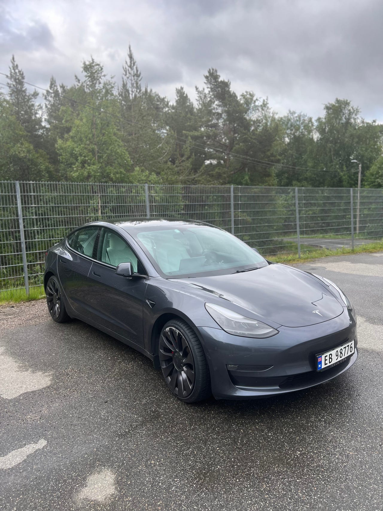 Bruktbil til salgs: Tesla Model 3 - 2020 - Grå - 346 Hk - Sedan | FINN.no