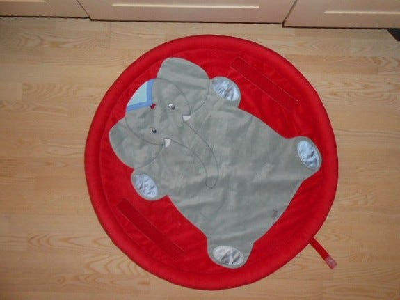 Stort Fint Leketeppe m/ fargerike Elefanter. Tung kant for barnets ...