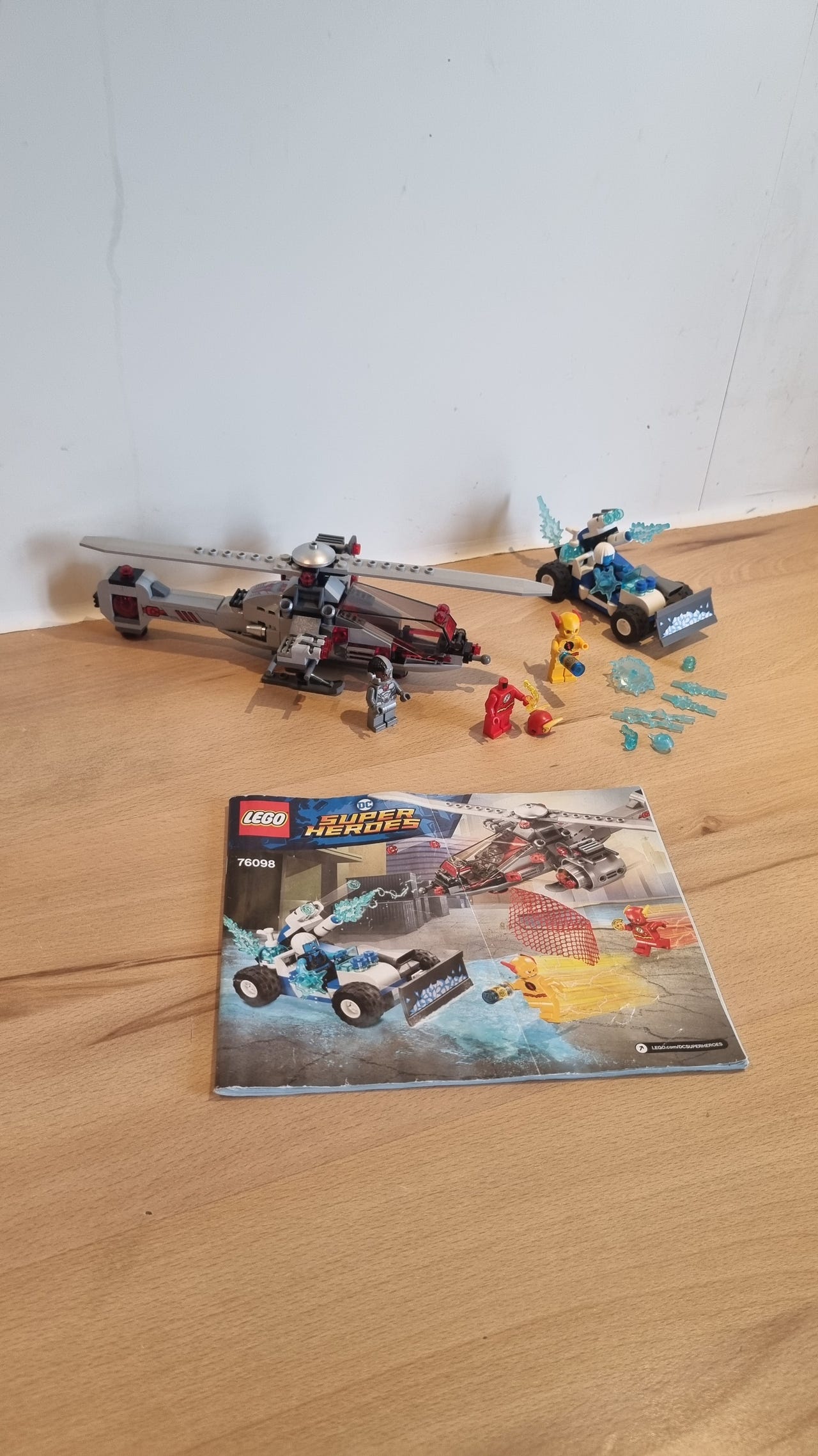 Lego DC Super heroes 76098 Iskald speed-force jakt | FINN-torget