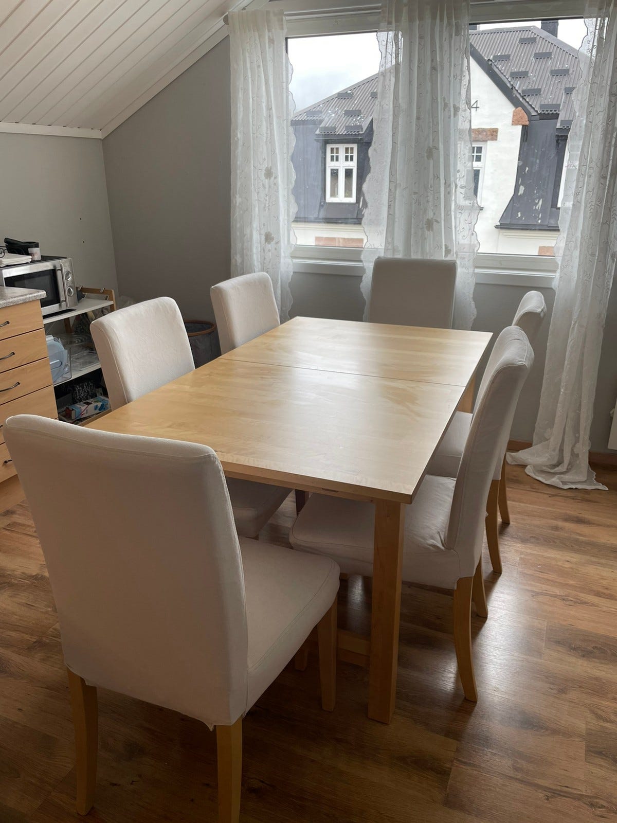 Spisebord med 6 stoler | FINN-torget