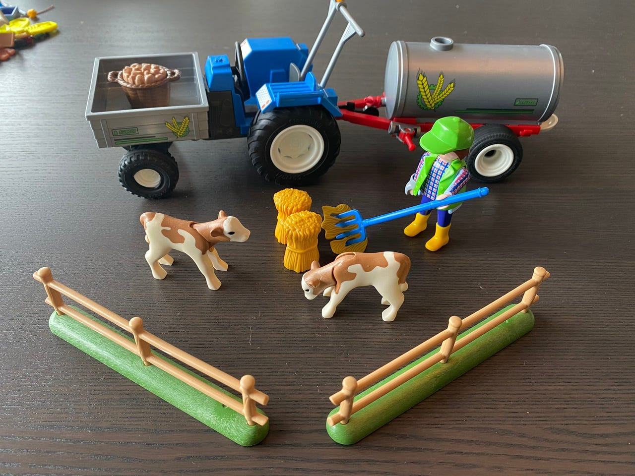 Playmobil Country- Traktor med vanntank 70367 | FINN torget