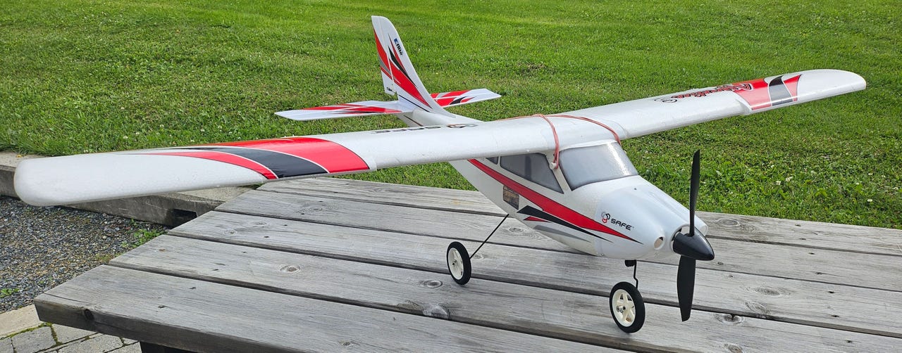 E-Flite Apprentice STS 15e BNF Basic med SAFE | FINN-torget
