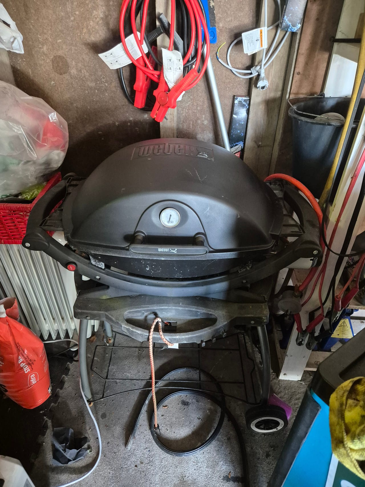 Weber q 200 med stativ. | FINN torget