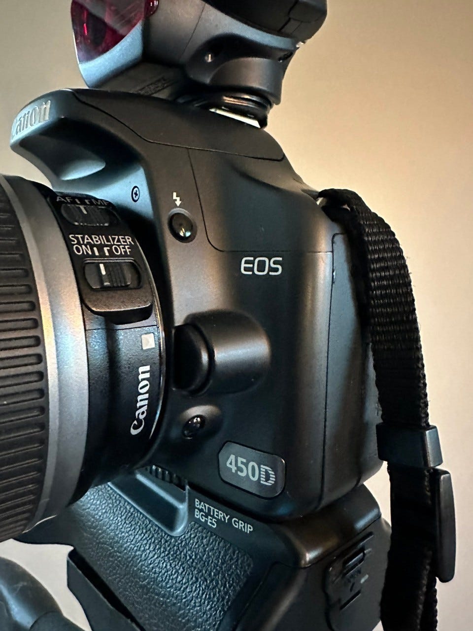 Canon 450D dobbeltgrep, blitz 430EX ll, Vanguard stativ og sekk | FINN ...