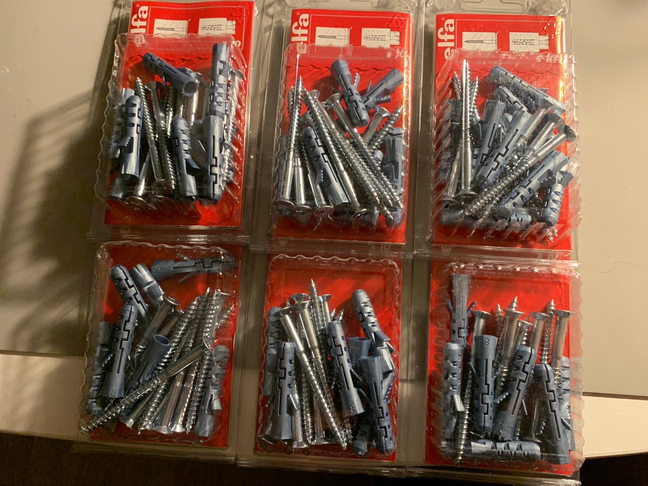 Skruer og plugger Art. 470696 til montering av topphengt ELFA ...